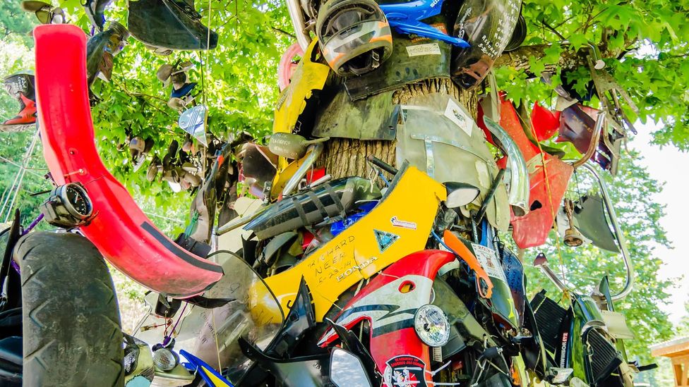 The treacherous road with 318 turns - BBC Travel