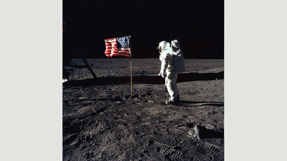 The Strange Photographs Used To prove Conspiracy Theories BBC Culture