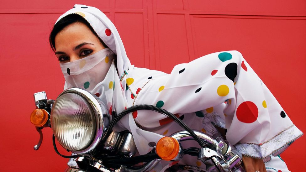 Hassan Hajjaj’s vibrant photographs are a riot of colour - BBC Culture