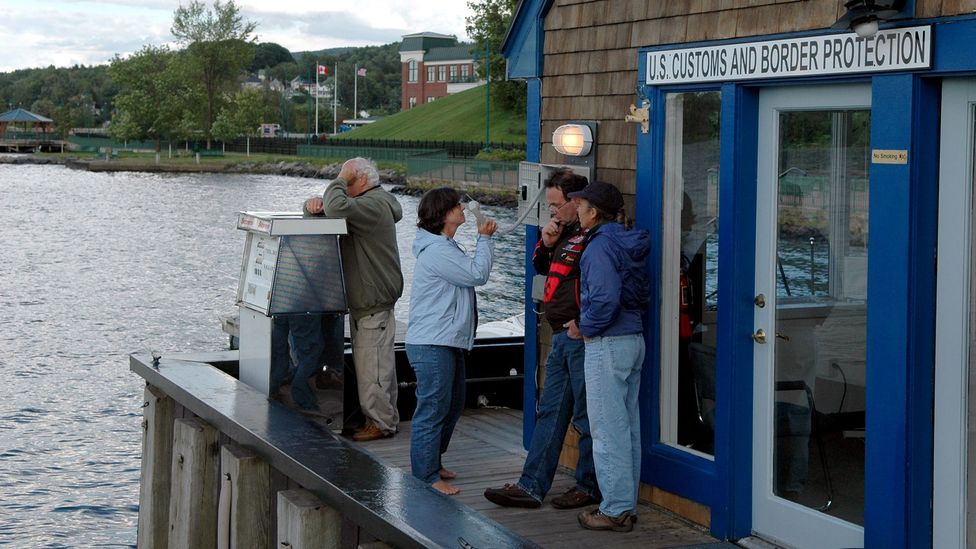 The US-Canada border runs through this tiny library - BBC Travel