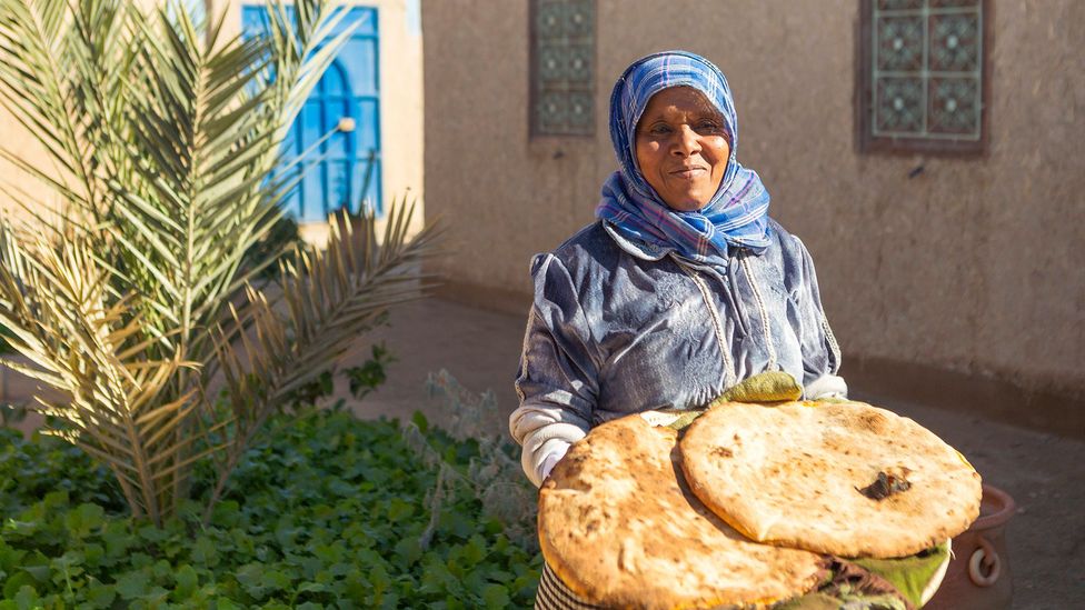 Madfouna: Morocco’s surprising take on pizza - BBC Travel