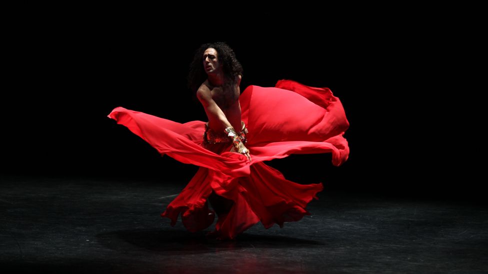 The male belly dancer fighting gender stereotypes - BBC Culture