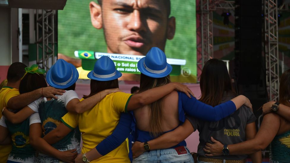 World Cup 2018: The extraordinary power of the football song - BBC Culture