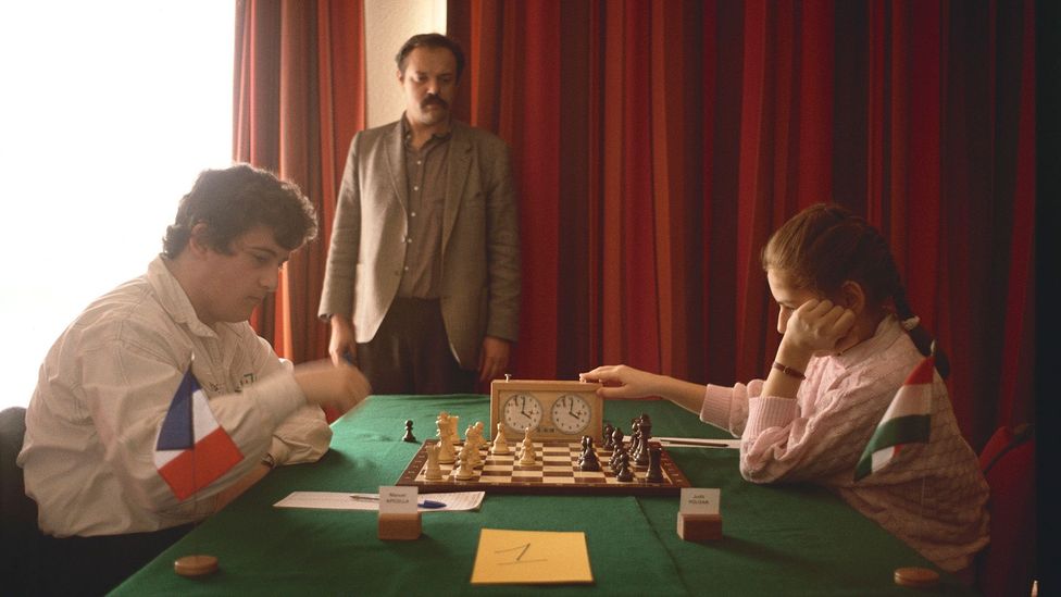 What we can learn from female chess prodigies - BBC Worklife