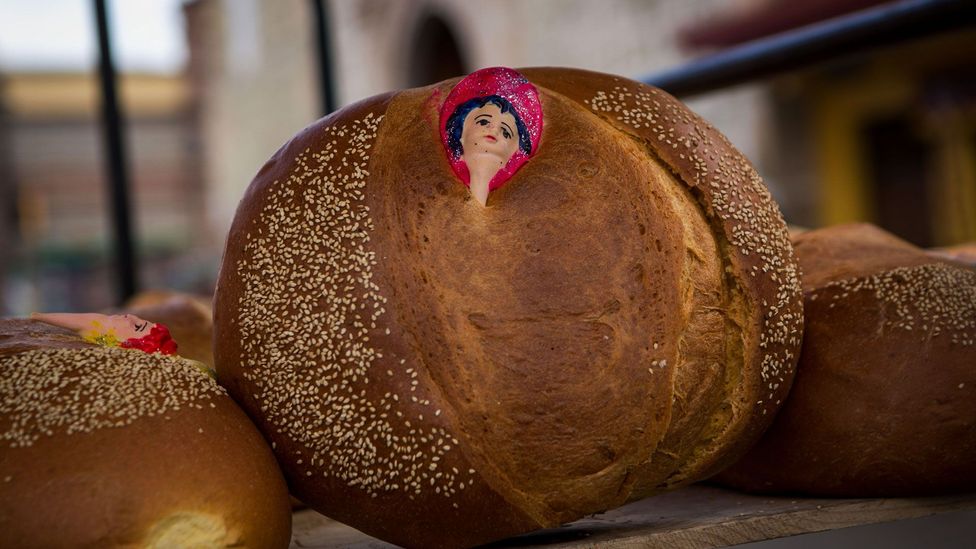 Mexico’s bread baked for spirits - BBC Travel