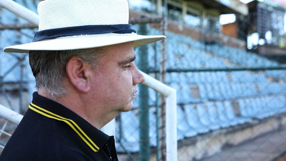The blind cricket commentator with an extraordinary talent - BBC Worklife