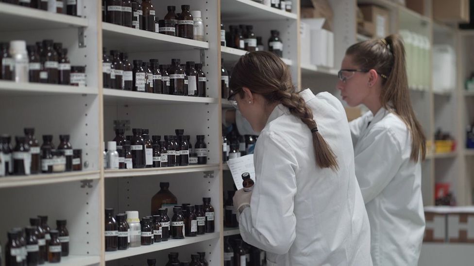 The remarkable scent memories of perfumers - BBC Worklife