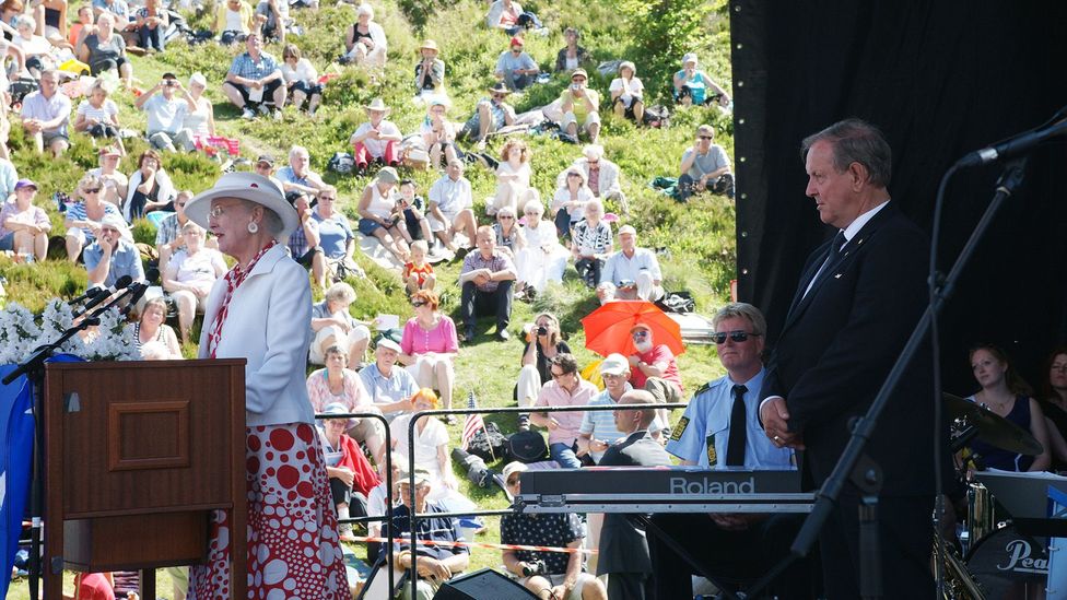 The US gift that came with a catch - BBC Travel