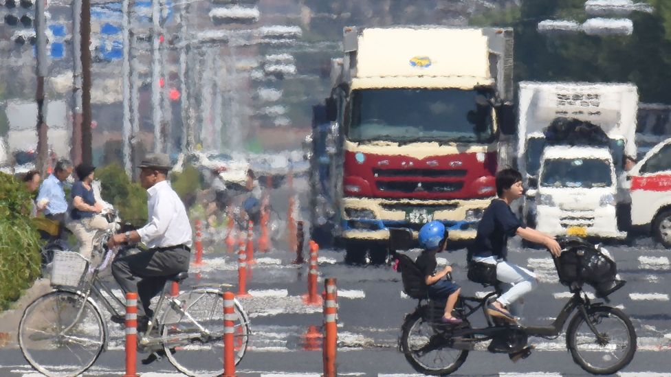 How to cool a city struggling with heatwaves - BBC Future