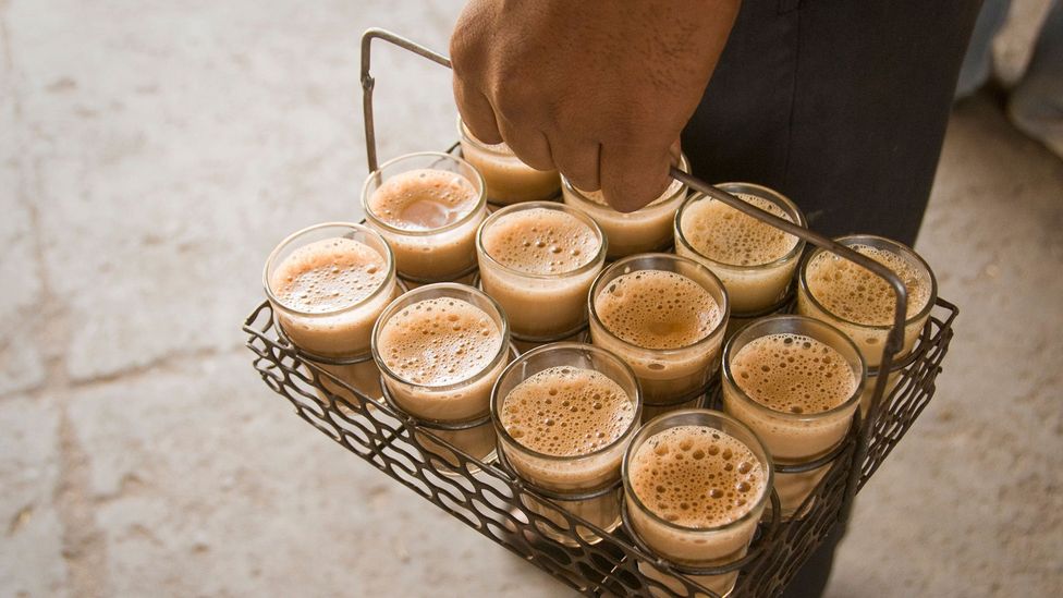Will Coronavirus end India’s tapri chai culture? - BBC Worklife