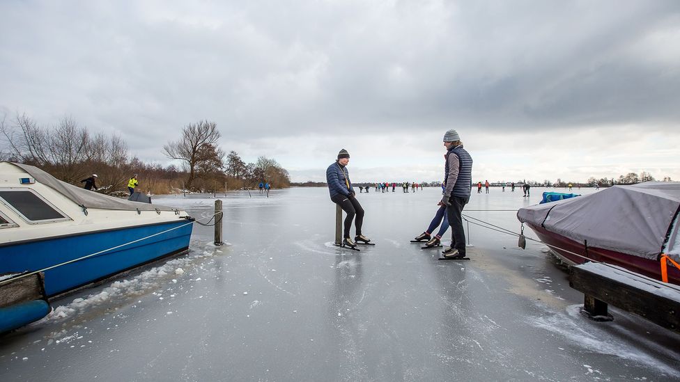 Why the Dutch love to ice skate - BBC Travel
