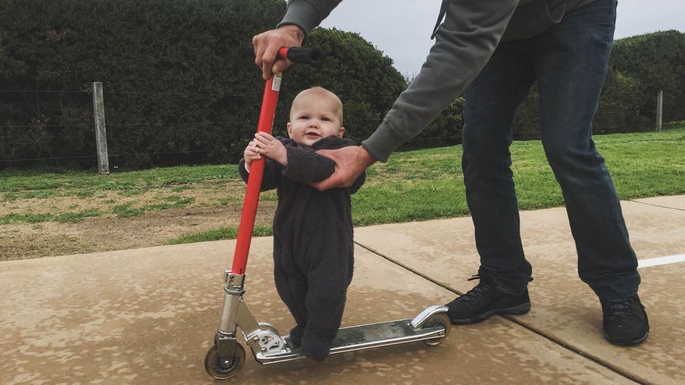 The parents raising their children without gender - BBC Worklife