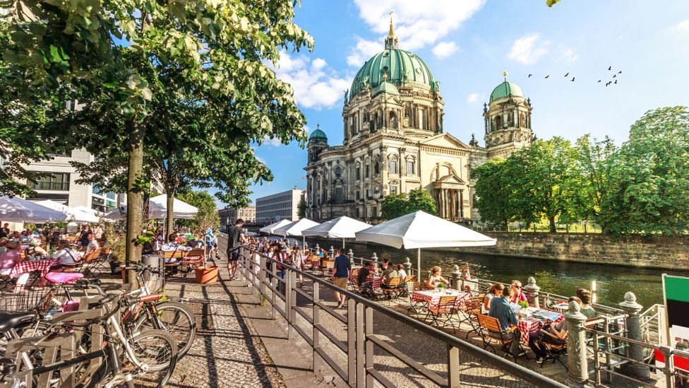 Berlin's beloved (and loathed) local dialect - BBC Travel