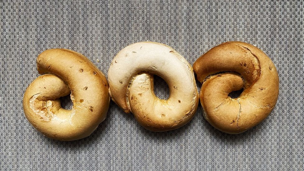 Arculata: The bread that survived Pompeii - BBC Travel