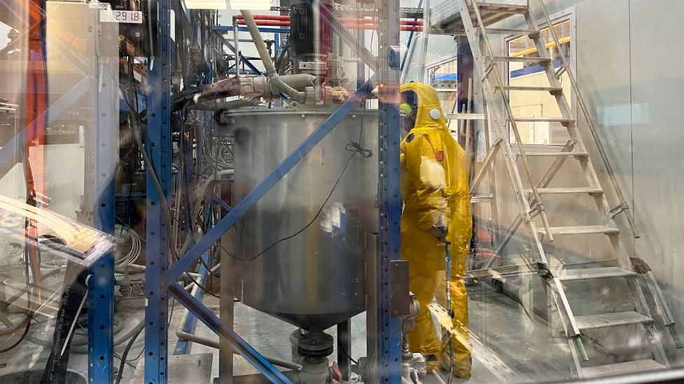 Asbestos is a global waste problem - here's how we might get rid of it ...