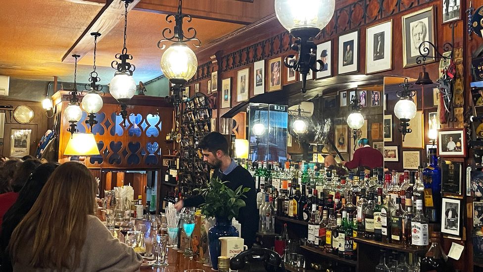 A mixology consultant's guide to finding the best cocktails in Athens ...