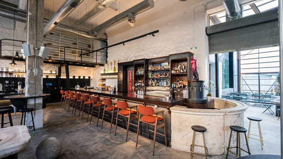 A mixology consultant's guide to finding the best cocktails in Athens ...