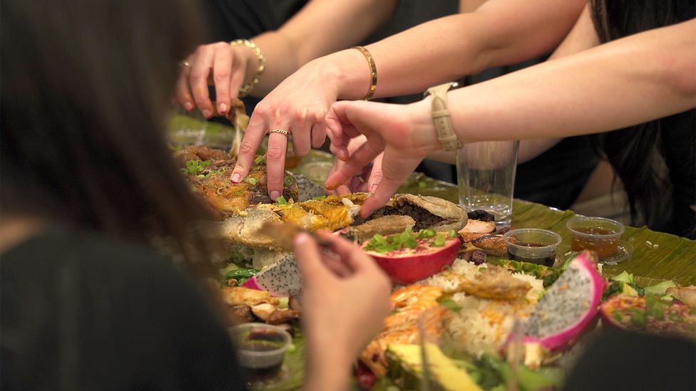 Kamayan feasts: The 'hands-only' meals that bring Filipinos together ...