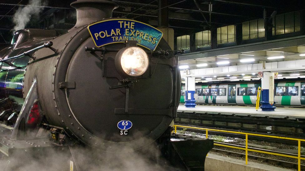 Ride the real Polar Express with Santa in London - BBC Travel