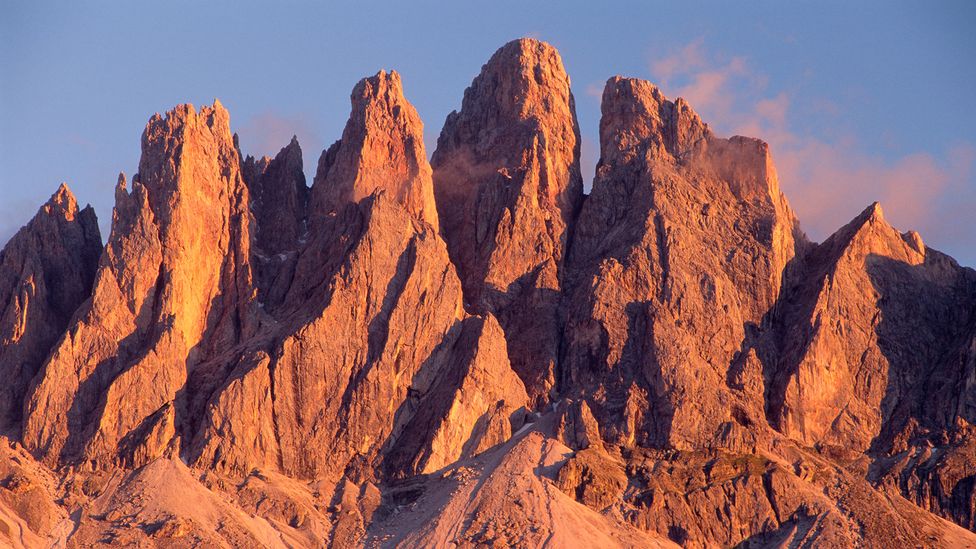 What paints the Dolomites pink? The magic of the legendary 'enrosadira ...