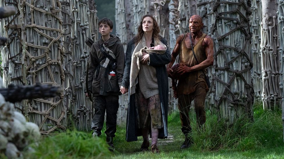 28 Years Later review: Zombie-apocalypse horror is a 'never-dull ...