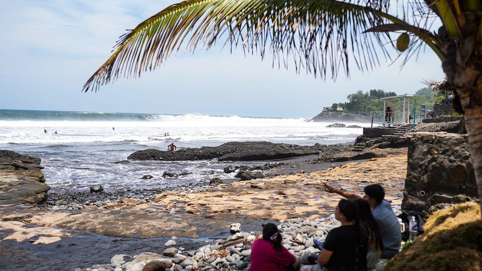 The Salvadoran beach town that became a Bitcoin testbed - BBC Travel
