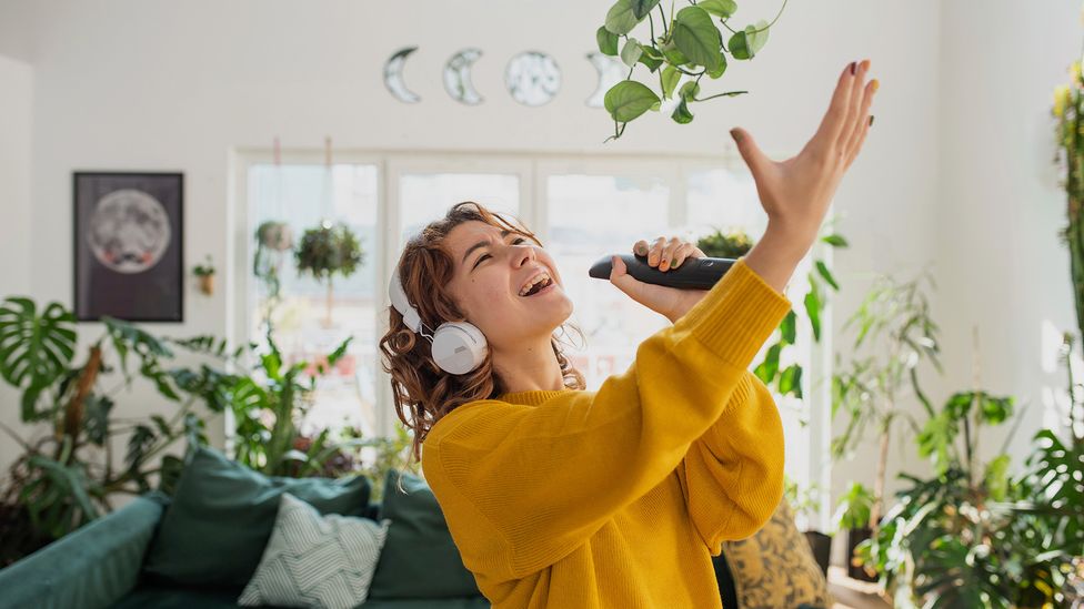 Why singing is surprisingly good for your health - BBC Future