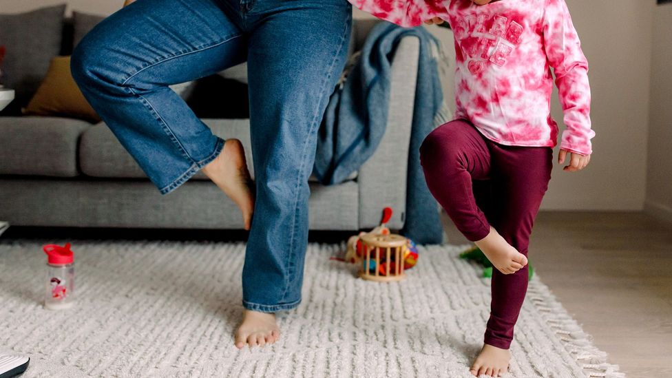 The surprising benefits of standing on one leg - BBC Future